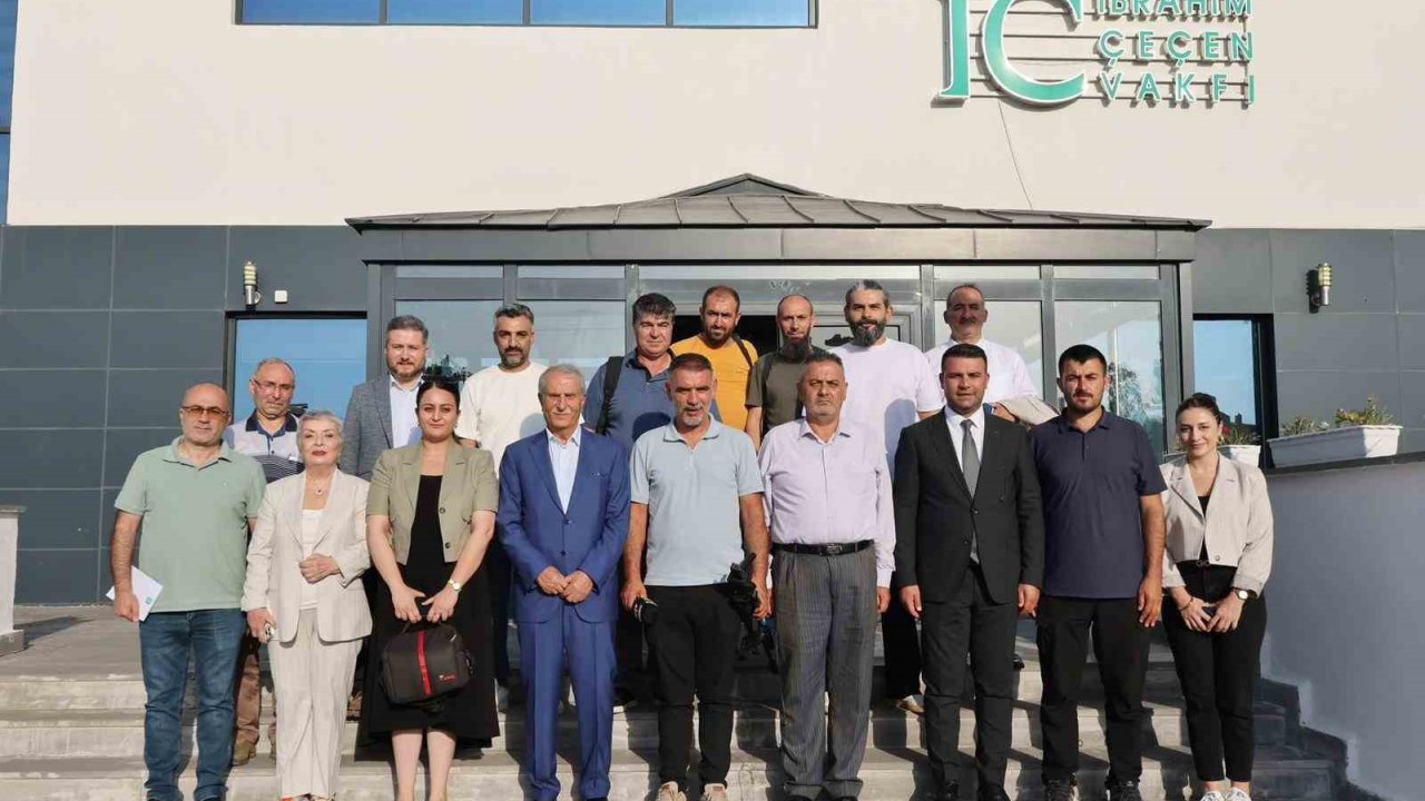 İbrahim Çeçen: "Bu Topraklara Borcumuzu Eğitimle Ödüyoruz" - Genel - E ...